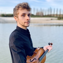 Violin lessons with Toby Cook - Play with a Pro