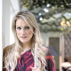 Flute lessons with Katherine Bryan - Play with a Pro